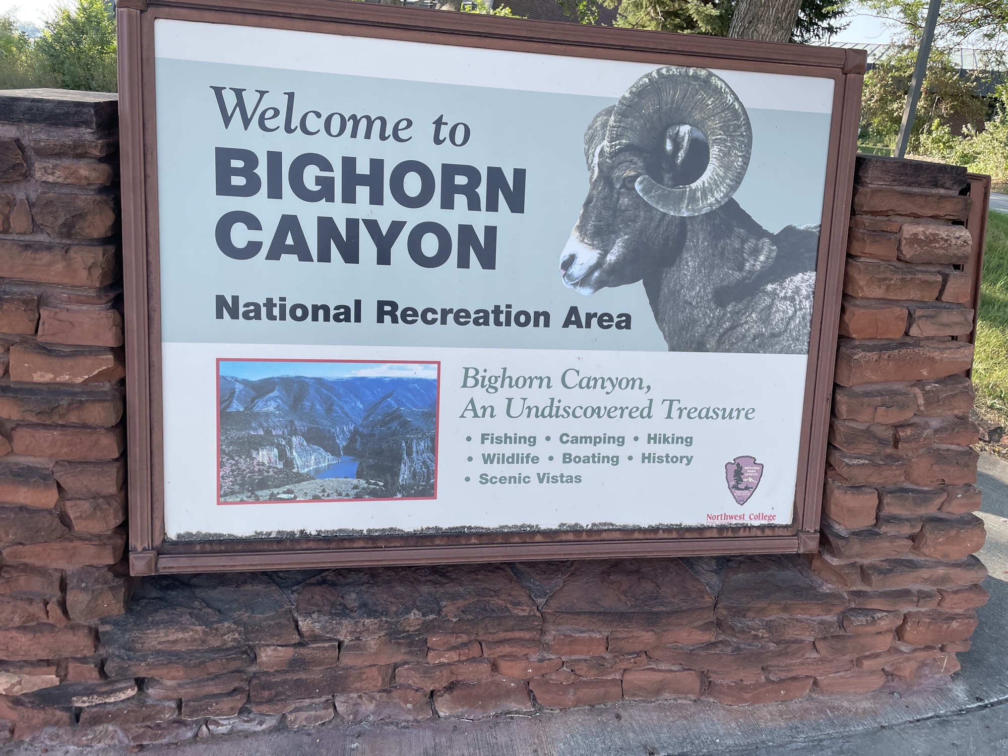 Exciting views on a Drive through the Bighorn Canyon - The Roaming Monk