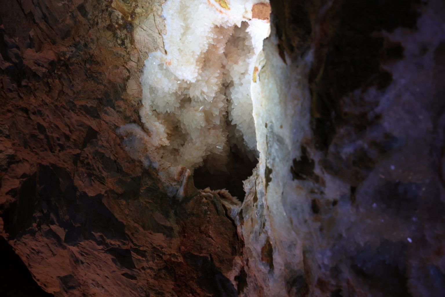 A Guide to Jewel Cave National Monument